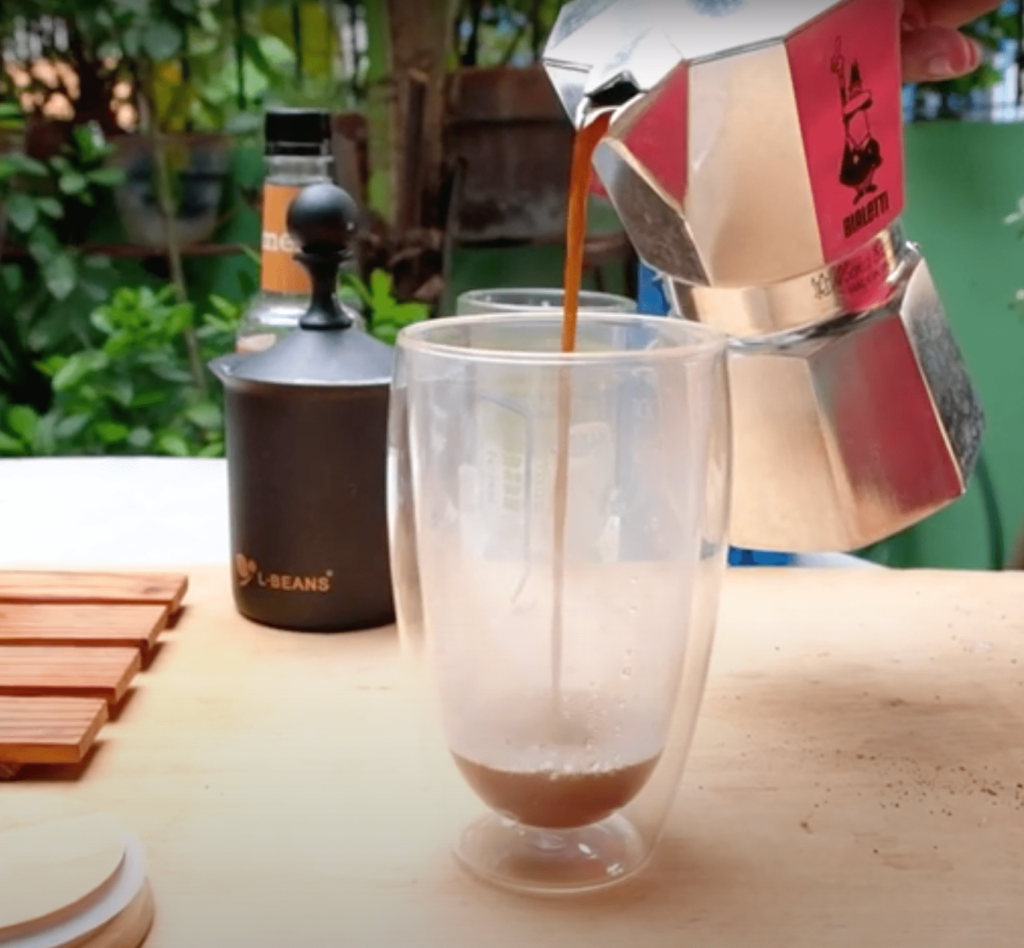 Filipino Makes 7-Layered Coffee, & Here's A Layered Coffee Recipe To Try