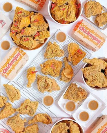 12 Jollibee Menu Items Under 350 Calories, For Cheat Days
