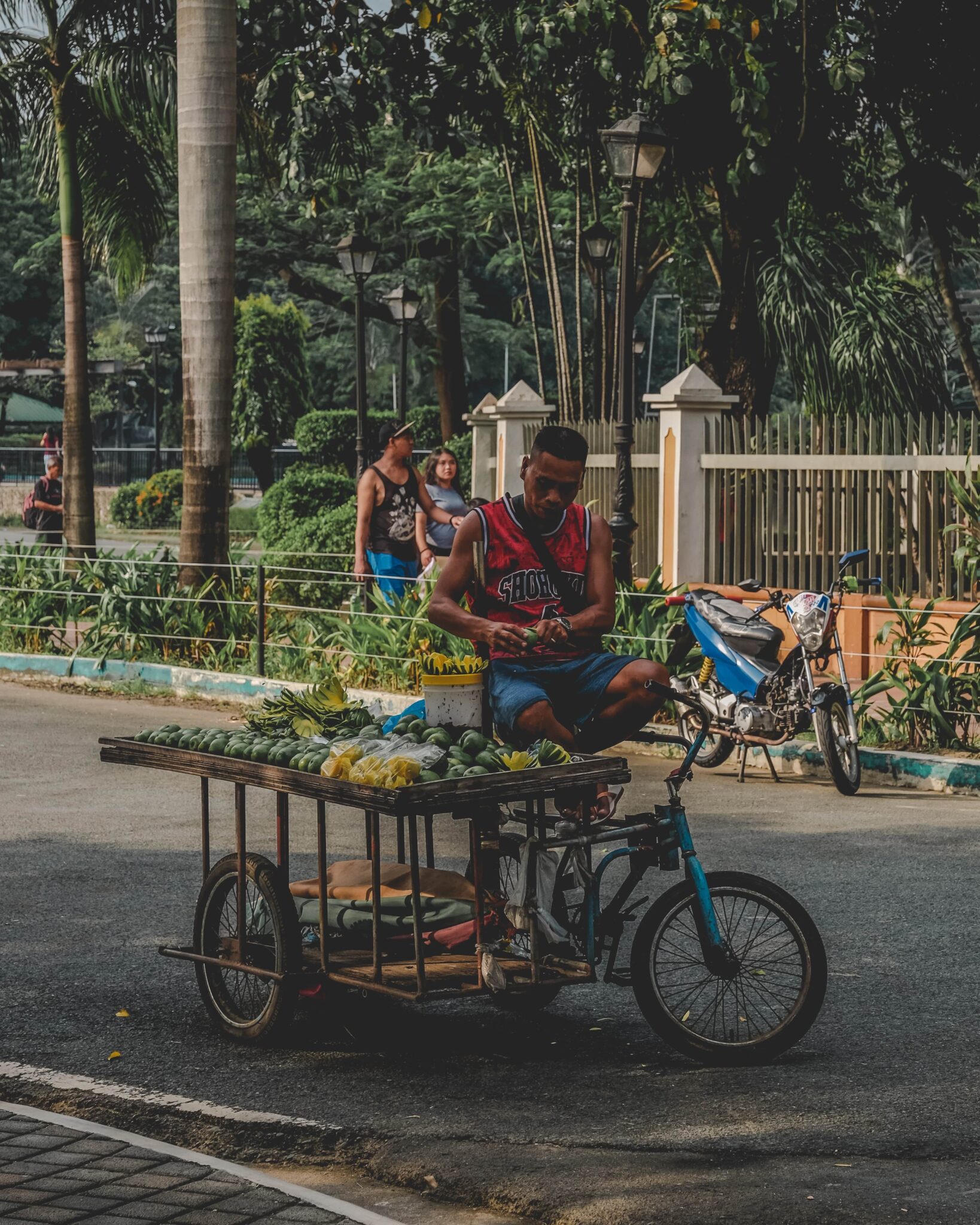 11 Filipino Etiquette Tips To Follow So Titas Will Love You