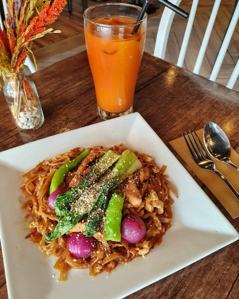 Doon Delivers Thai Bento Plates Anywhere in Metro Manila