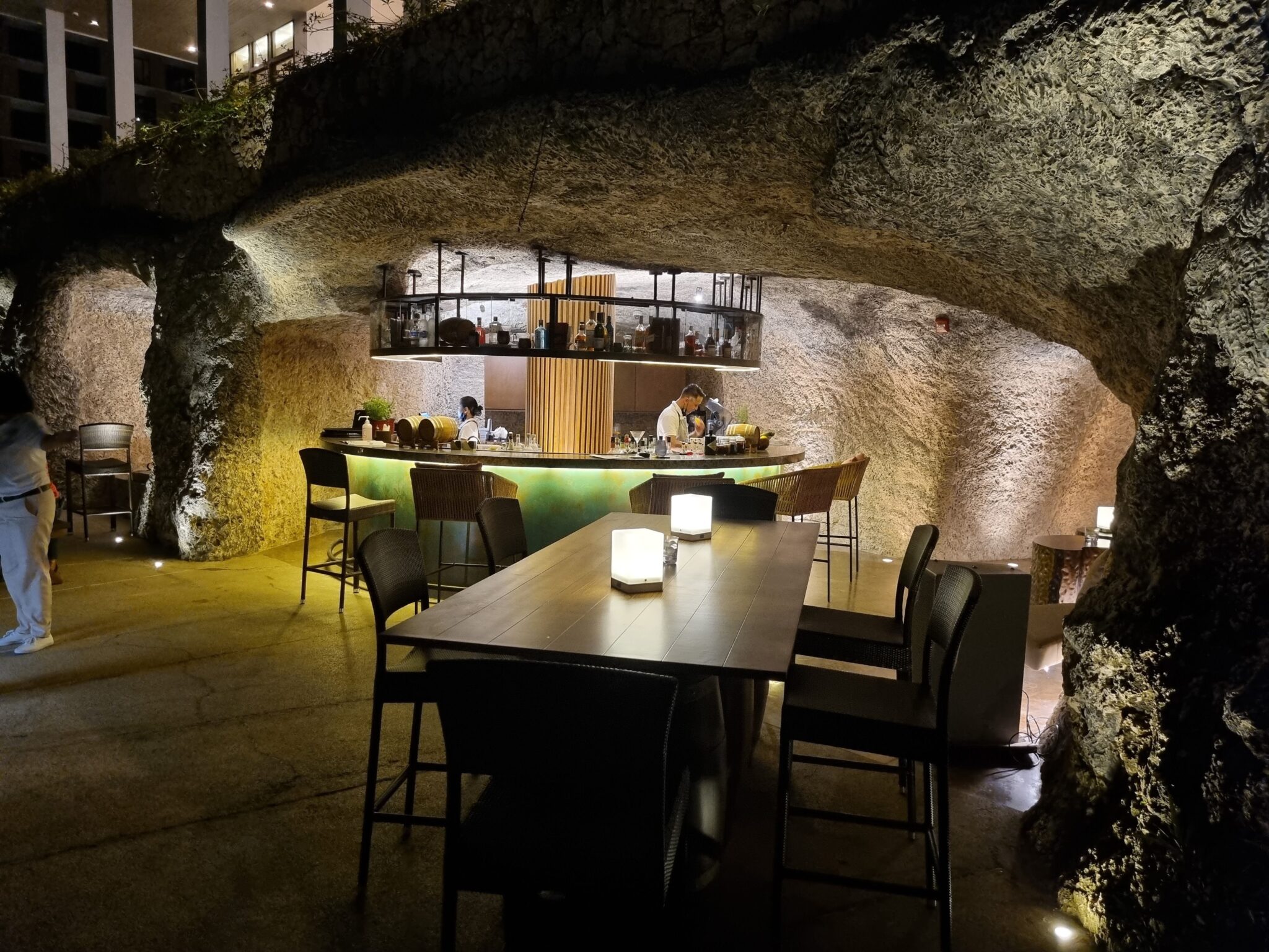 Sheraton Cebu Mactan Resort: Luxurious Rooms, All-Day Dining, & Diving