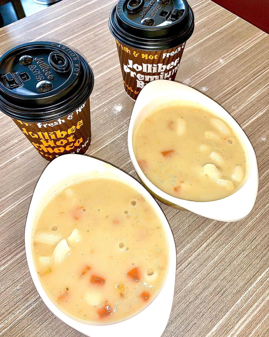 10 Jollibee Menu Items Under 350 Calories, Perfect For Cheat Days