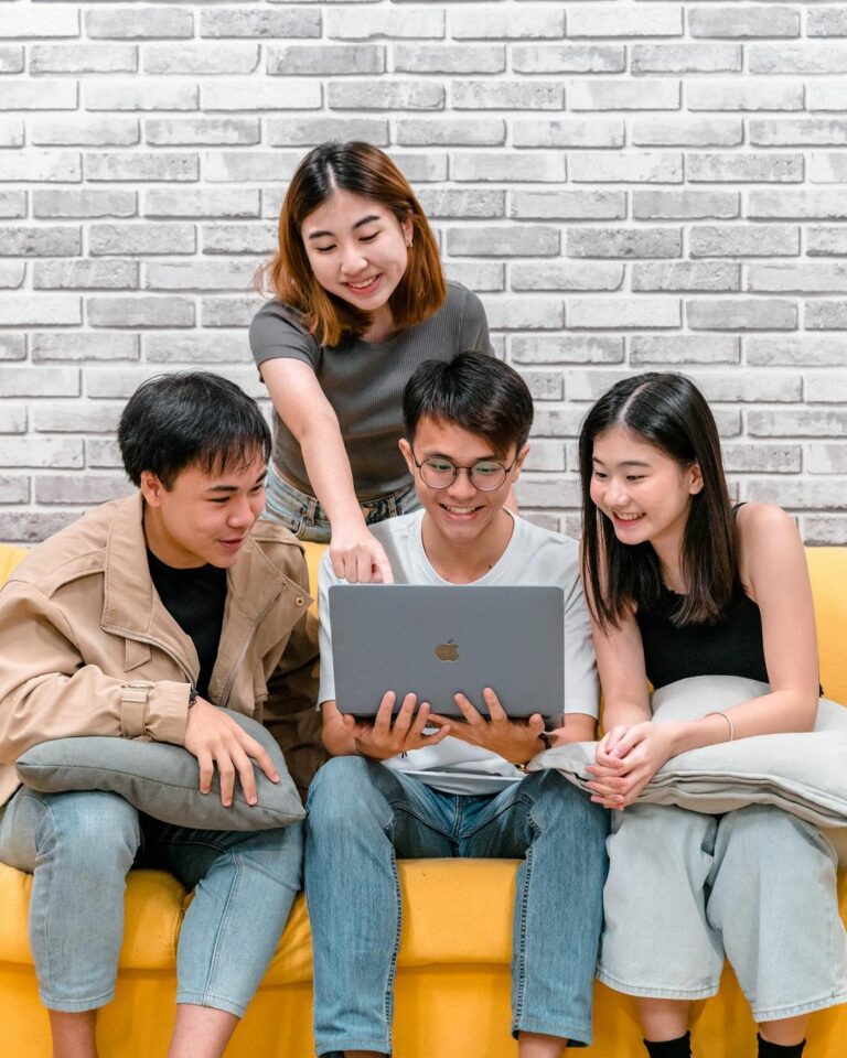 23 Tagalog Slang Words & Phrases That'll Level-Up Your Foreignoy Vocab